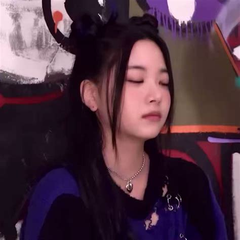 아기도깨비 홍 내기를 좋아함 이기면 주로 먹을 걸 요구하는데 먹는 모습이 아주 귀여워 마을 사람들이 일부러 져주는 건 안비밀 특징 슬플 때 뿔이 축 처짐 Tt