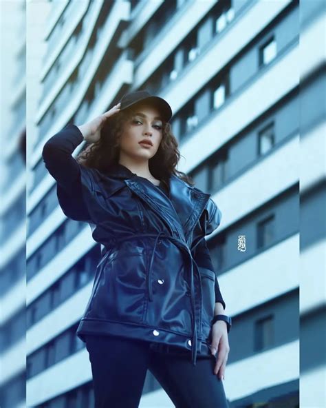 عکاسی فضای باز مدلینگ دختر عکس ویسگون