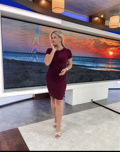 Iris Hermosillo Rcurvynewswomen