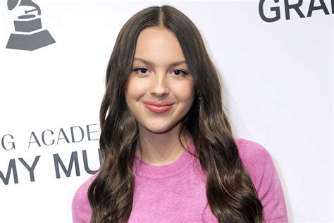 Olivia Rodrigos Sour Becomes Most Streamed Album By Female Artist In