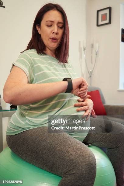 Labour Contraction Photos And Premium High Res Pictures Getty Images