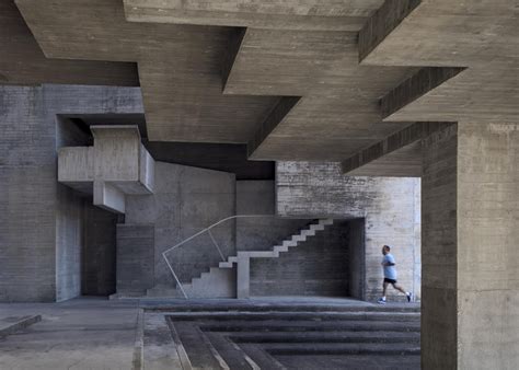 Embodied Space Perception Sensation And Temporal Dynamics Rtf Rethinking The Future