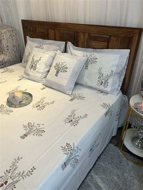 Aqua Leaf Royal Bedding Heritage