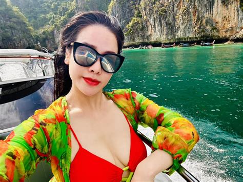 Nh T Kim Anh L N Hi M Hoi Ng Nh Di N O T M Khoe D Ng Voz