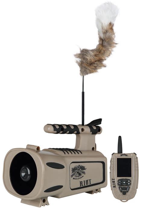 Lucky Duck Riot Digital Remote Controlled Predator Call With Built In