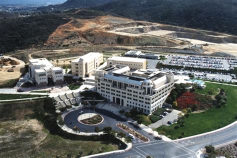 Cal State San Marcos Set To Open New Housing Dining Facilities North