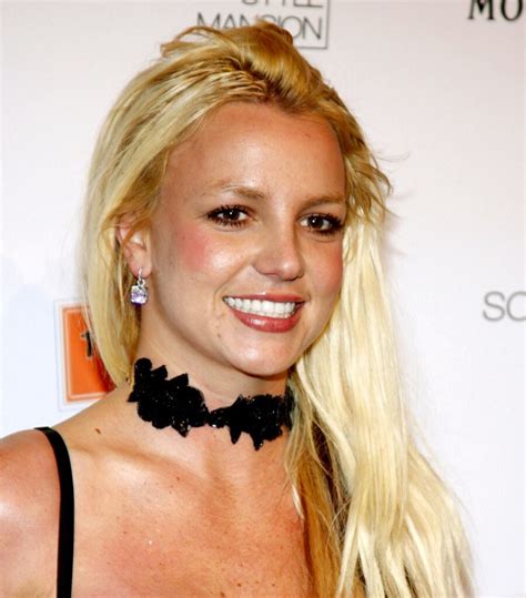 Britney Spears Αποκάλυψε γιατί ξύρισε το κεφάλι της το 2007 Marie