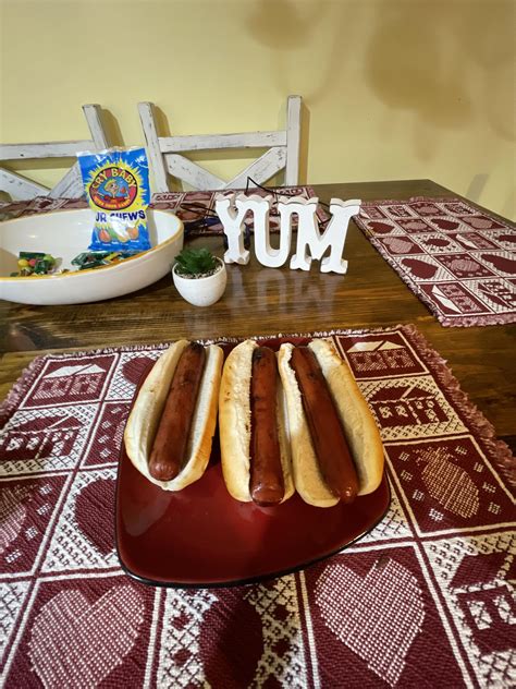 W Eats Rbrucedropemoff