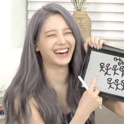 Jang Gyu Ri Cutie Staying Alive Yuri