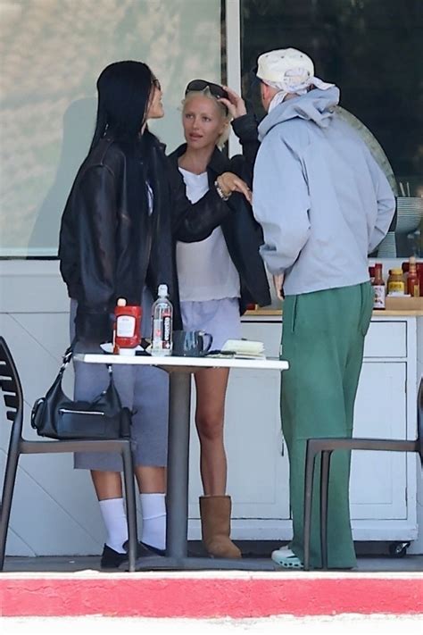 Lisa Rinna Out For Lunch With Daughters And Harrison Hudson At Beverly Glen Mall 05252025