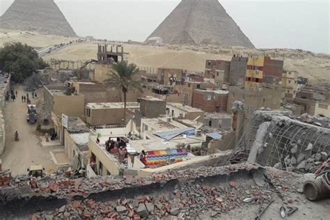 يعود تاريخها إلى 300 عام منطقة سن العجوز قبل وبعد التطوير دار الهلال