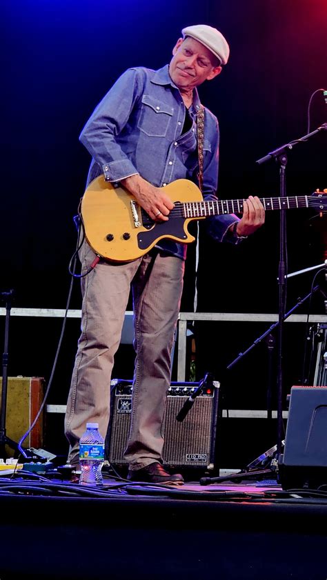 Alex Schultz And The Peligrosos Gentlemen At Festival Internacional De