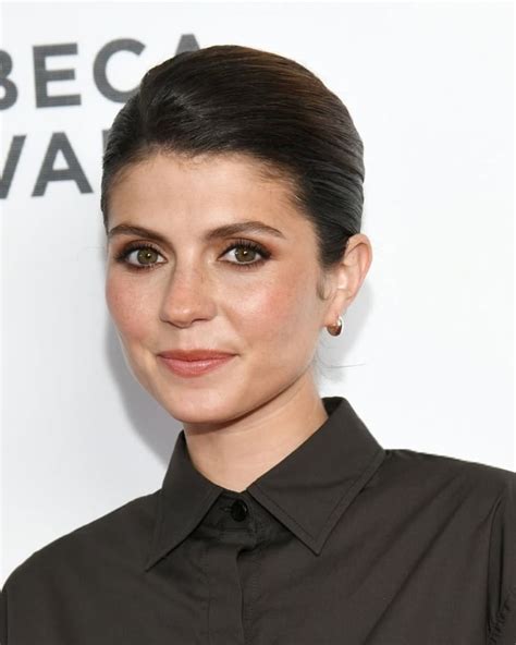 Picture Of Emily Bader