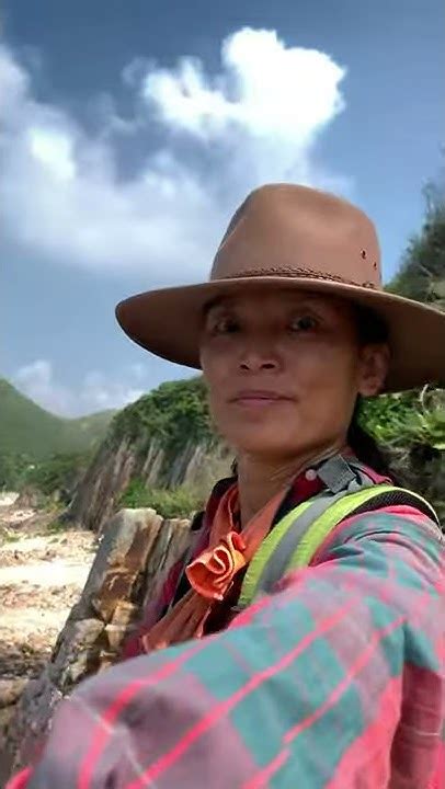 20200822 白蠟村、綑邊、木棉洞、花山、萬柱海岸、破邊洲、東霸 1715 集合地點：上午0900北潭涌 會一齊坐的士白蠟村起步 完成時間1715的士回西貢 Youtube