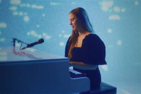 Gabrielle Aplin Skylight Ntdiario