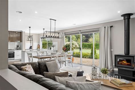 6 Wallaby Jack Road Mcqueen Real Estate