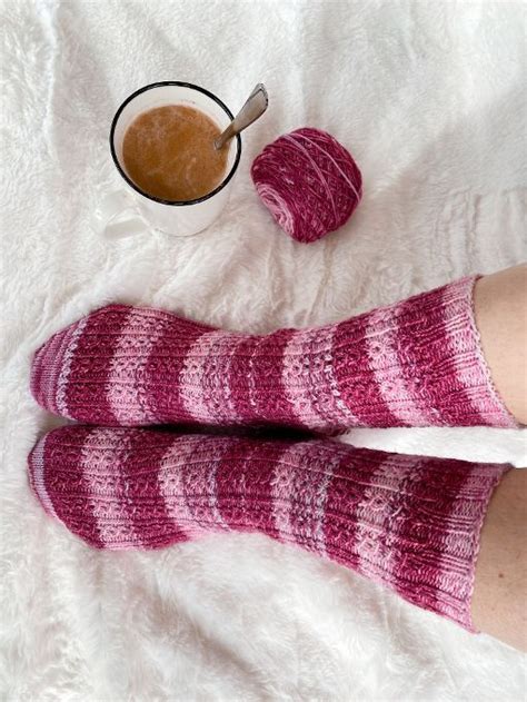 Eyelet Rib Sock Knitting Pattern