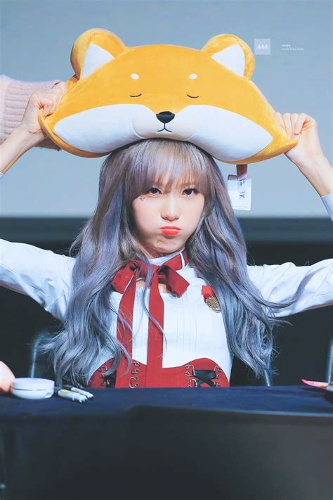Pin Em Wjsn Luda Fandom Kpop Coreana