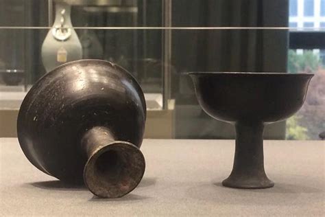 鉴赏陶中瑰宝元代黑陶之谜