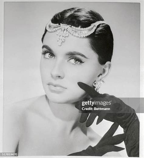 Yvonne De Photos And Premium High Res Pictures Getty Images