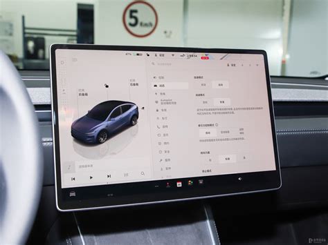 Model Y内饰实拍高清大图model Y 2025款 改款 长续航全轮驱动版第12张图片大全太平洋汽车