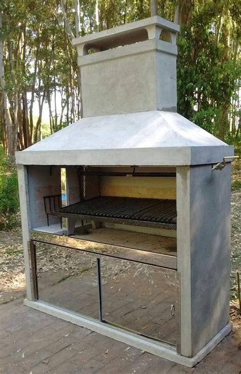 Parrilla Minimalista De Líneas Rectas Y Definidas En Cemento Natural