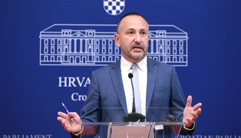 Zekanović Problem Nisu Ilegalne Migracije Nego Odustajanje Od Rađanja Hrt