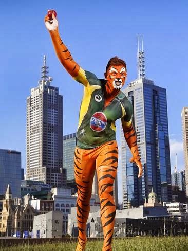 Roving Performers Australia Airbrush Body Painting In Sydney Air