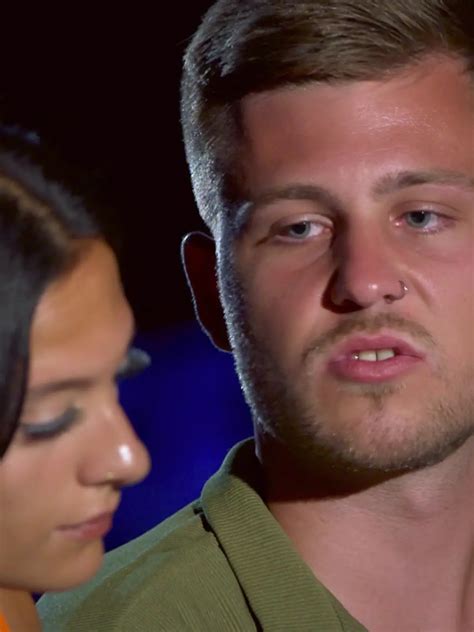 „temptation Island” Verführer Marvin Peinlicher Sex Unfall Plötzlich War Die Glastür Im Weg