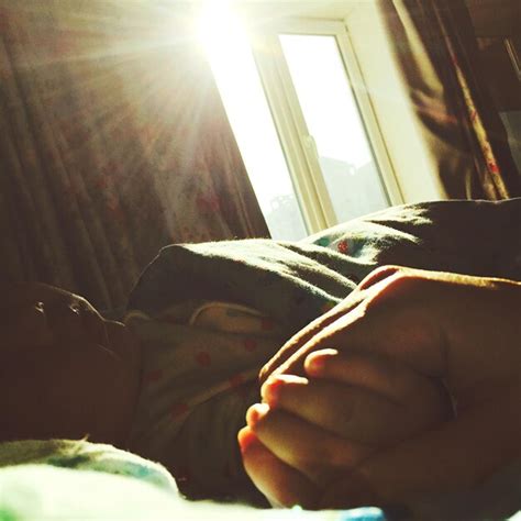 Premium Photo Sun Shining Through Clouds