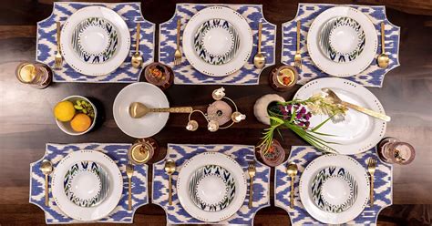 Arrange Dinnerware For Table Setting