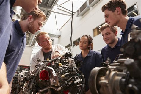 3 Tips For Starting Auto Repair Training Without Trade Background