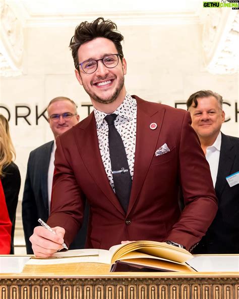 Mikhail Varshavski Instagram Its Officially ️ Month And I Was