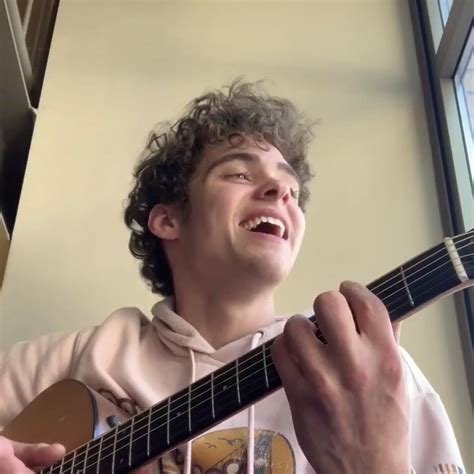 Pin By Nubecita ☁️ On Joshua Bassett Joshua Aesthetic Pictures My Buddy