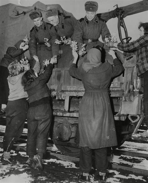 La Caída De Berlín El Horror Después De La Guerra Y Las Brutales