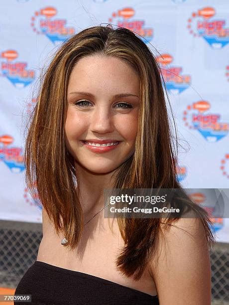 164 Amanda Bynes 2002 Photos And High Res Pictures Getty Images