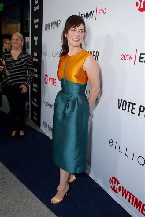 Pin By L On Dramatic Classic Outfits Maggie Siff Classic Outfits