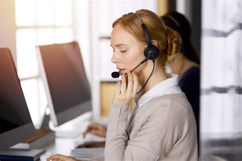 Online Training Improving Quality Of Customer Interaction And Handling Customer Complaint
