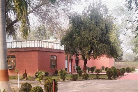 Disney Wonder Water Park And Party Lawn Venue Sgpgi Raebareli Road