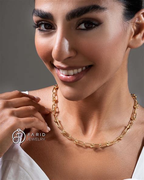 ‎⚜️جواهری فرید ⚜️‎ ‎یلدا شب بلند امید است شب گرمایی که در کنار عزیزان و با لبخند ها و قصه های