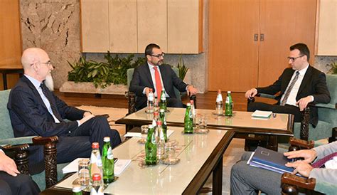 Петковић са италијанским дипломатом о насиљу које се свакодневно спроводи над српским народом на