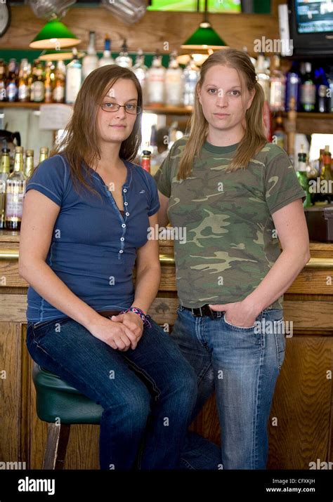 Apr 18 2007 San Francisco Ca Usa Waitresses Karri Cormican Left And Hannah Bridgeman Are