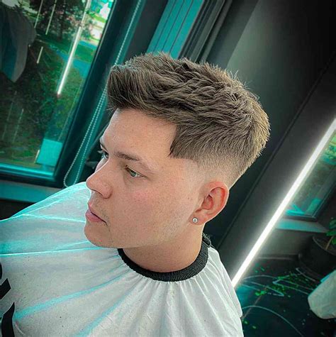 Short Hair Men Side