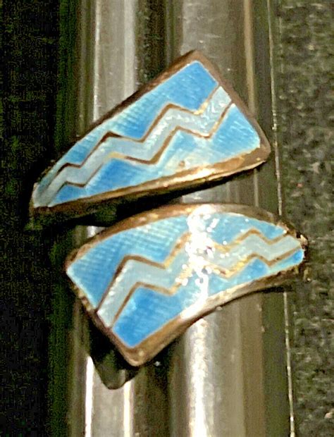 Amco Vintage Crossover Bypass Enamel Sterling Silver Gem