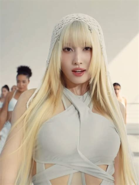 Pin By Hungjia Wu On Momo Hirai Momo Momo Viral