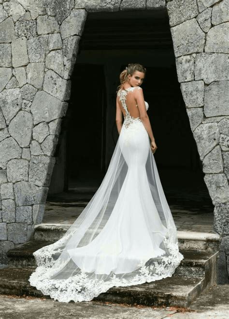 свадебное платье со шлейфом | Vestidos de novia, Vestidos de boda de ...