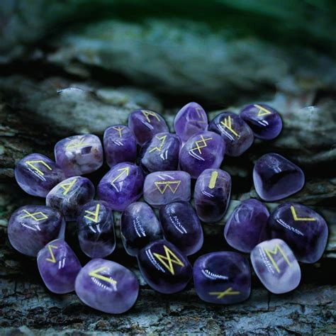 Runes De Protection Viking │ Le Top 7 Des Plus Protectrices