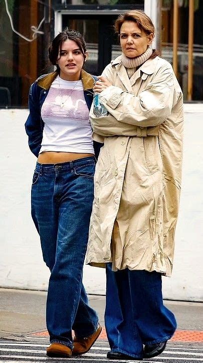 Katie Holmes And Daughter Suri Hollywood Celebrities Hollywood