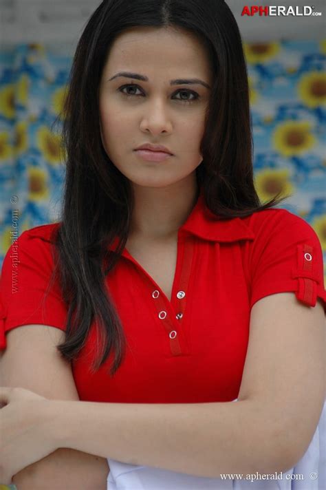 Nisha Kothari Hot Photos