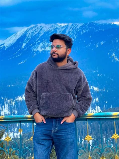 Syed Mashkoor Delhi Desi Boy Delhi Handsome Cute Boy Smart Man Cute